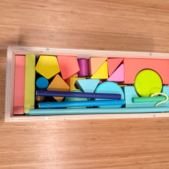 LOVEVERY | Toys | Lovevery The Block Set 7 Piece Montessori Block Set ...